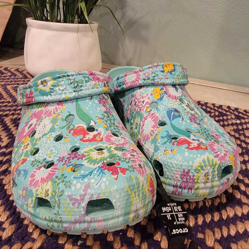 Mermaid Crocs Vera Bradley Size 8 - Gem
